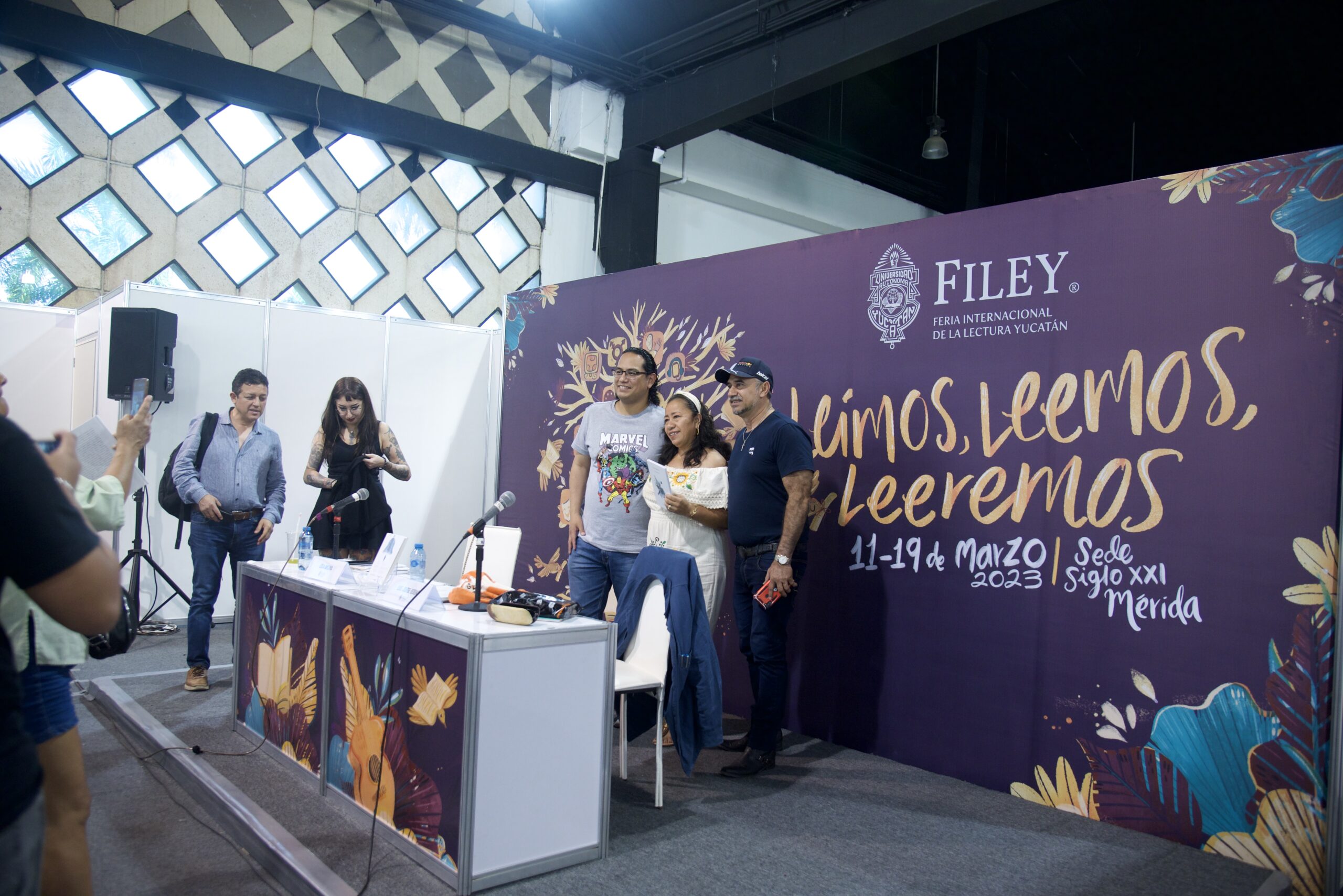 Luis Jorge Boone se presenta en la XI edición de la FILEY - FILEY