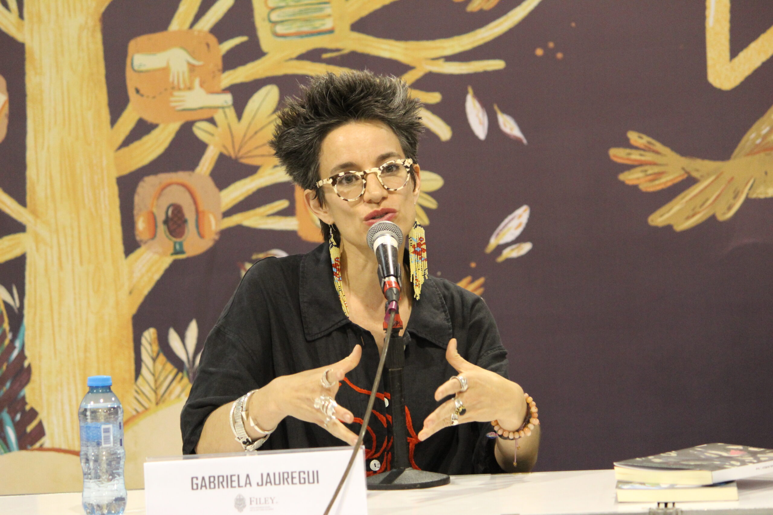 Gabriela Jáuregui presenta su novela «Feral» - FILEY